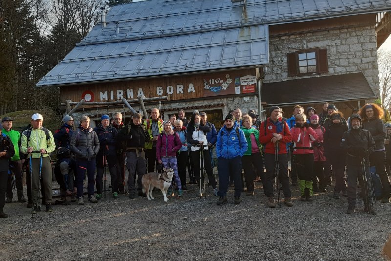 27. velikonočni pohod iz Mirne gore na Sveti Peter - Suhokranjske novice